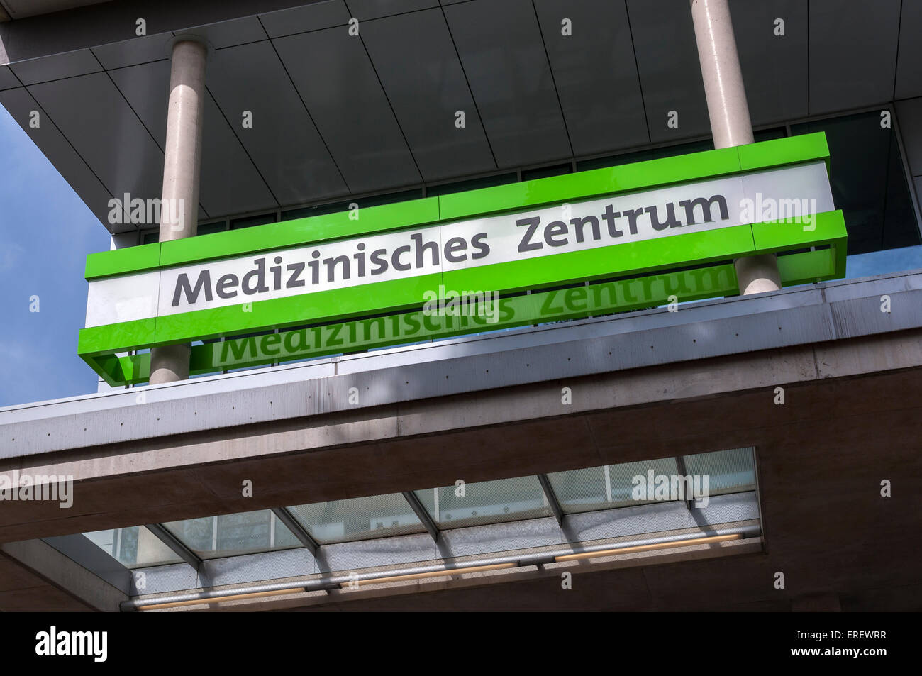 Town centre medical centre hi-res stock photography and images - Alamy