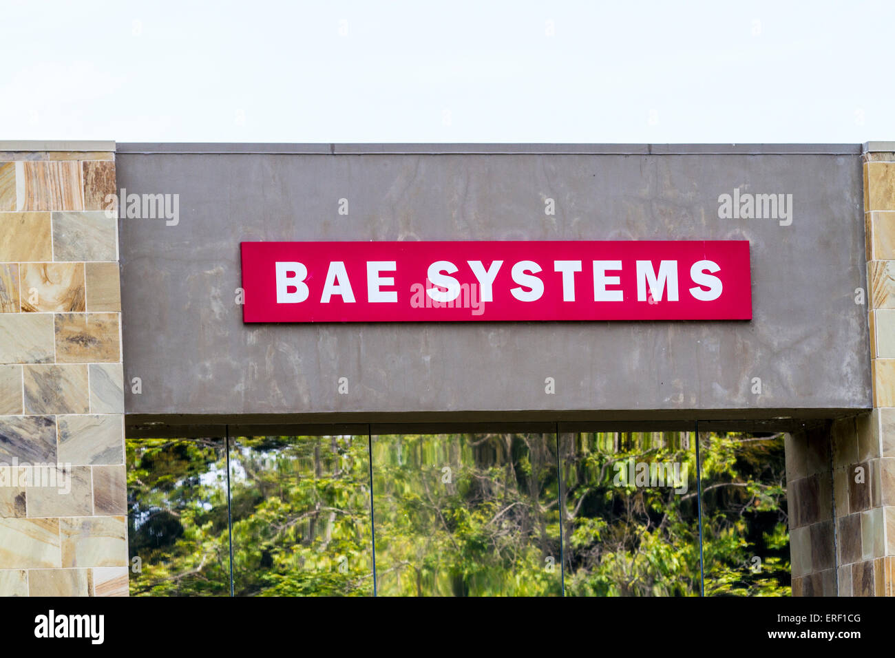 Bae systems logo hi-res stock photography and images - Alamy