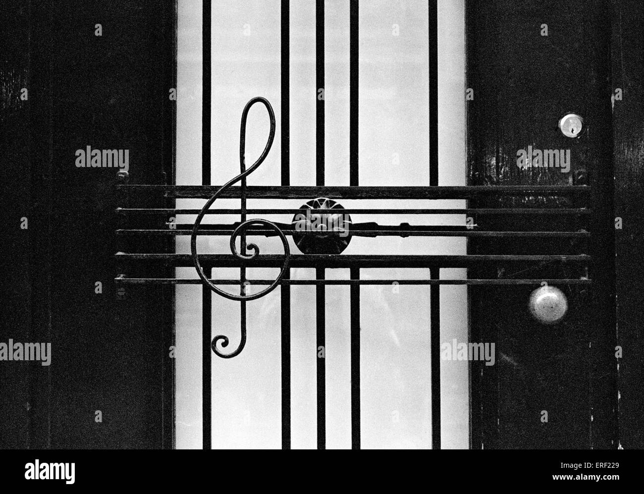 G clef hi-res stock photography and images - Alamy