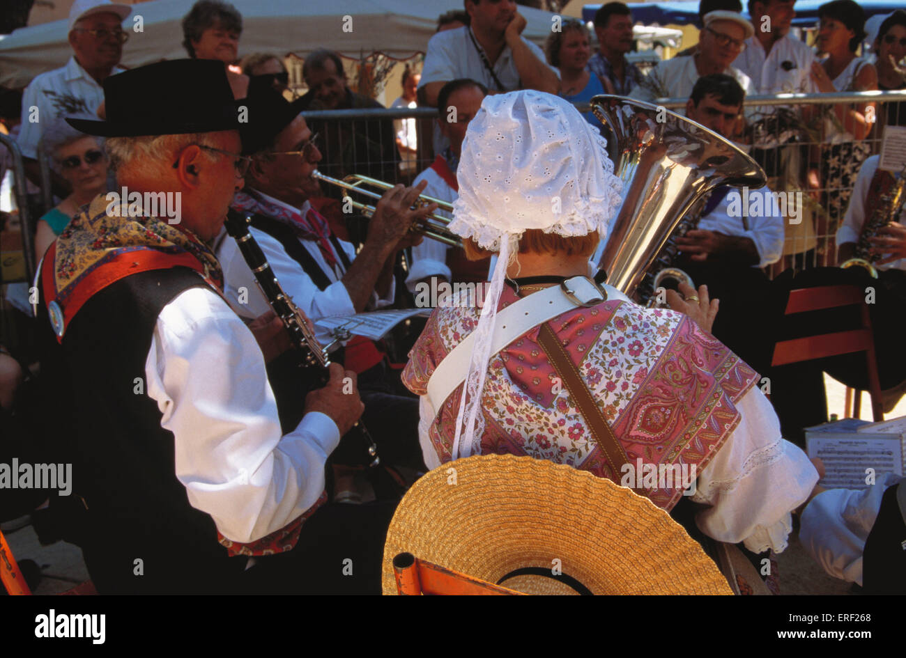 INSTRUMENTS - ETHNIC - PROVENCE (FRANCE) Village band at Valensole ...