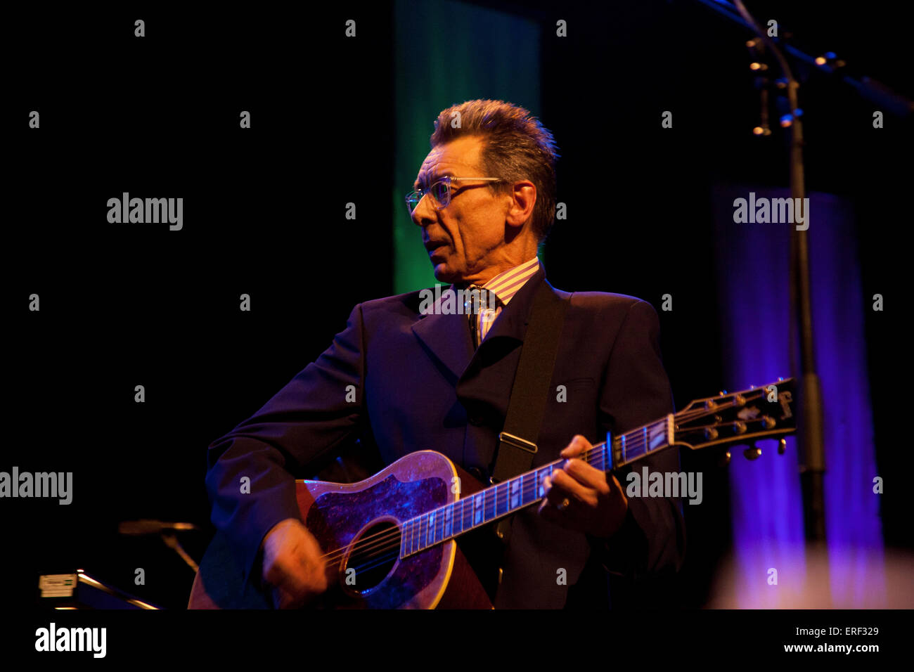 Gerry Rafferty memorial concert : 'Bringing It All Back Home'. Rob ...