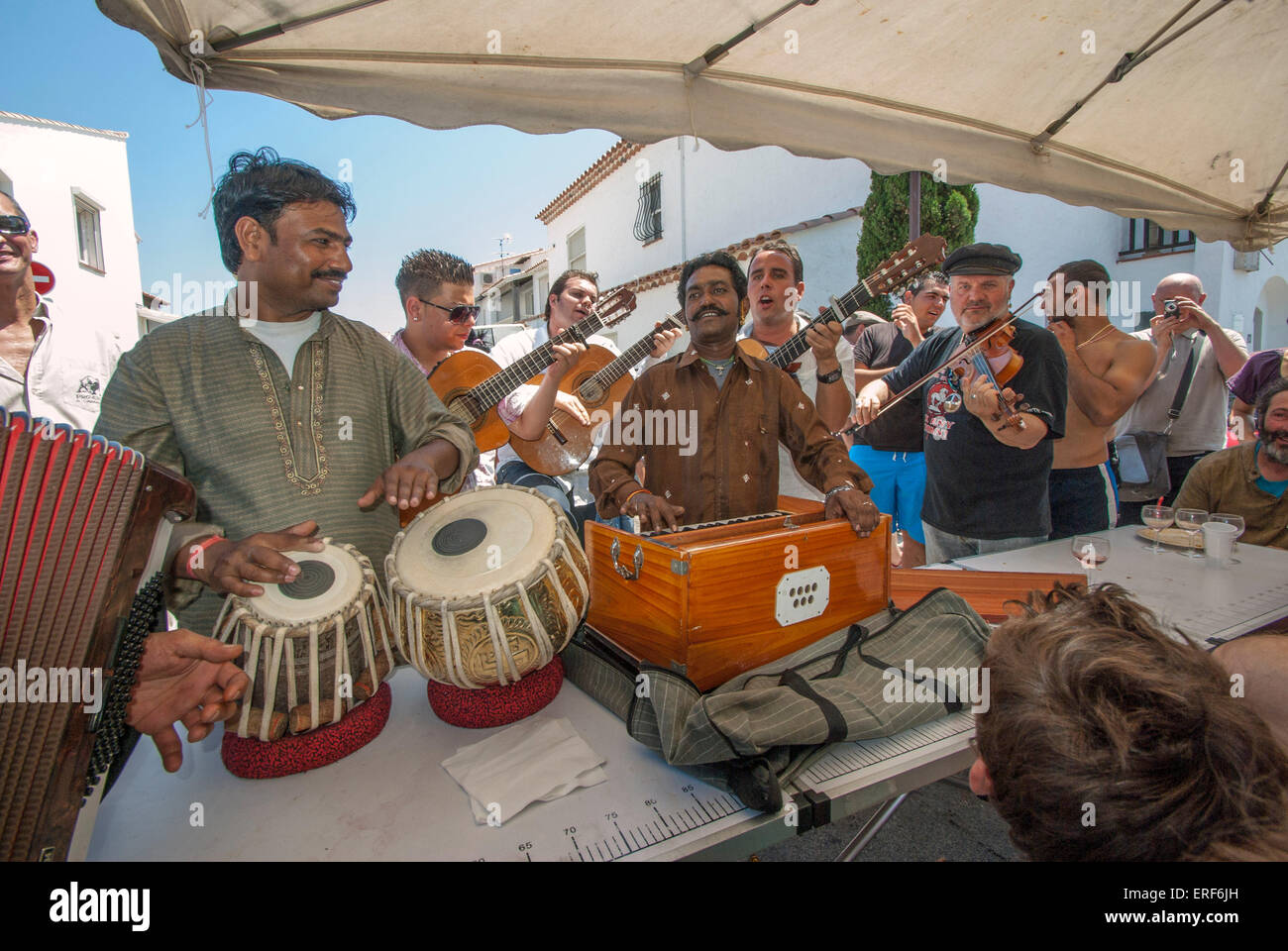 Impromptu performance hi-res stock photography and images - Alamy