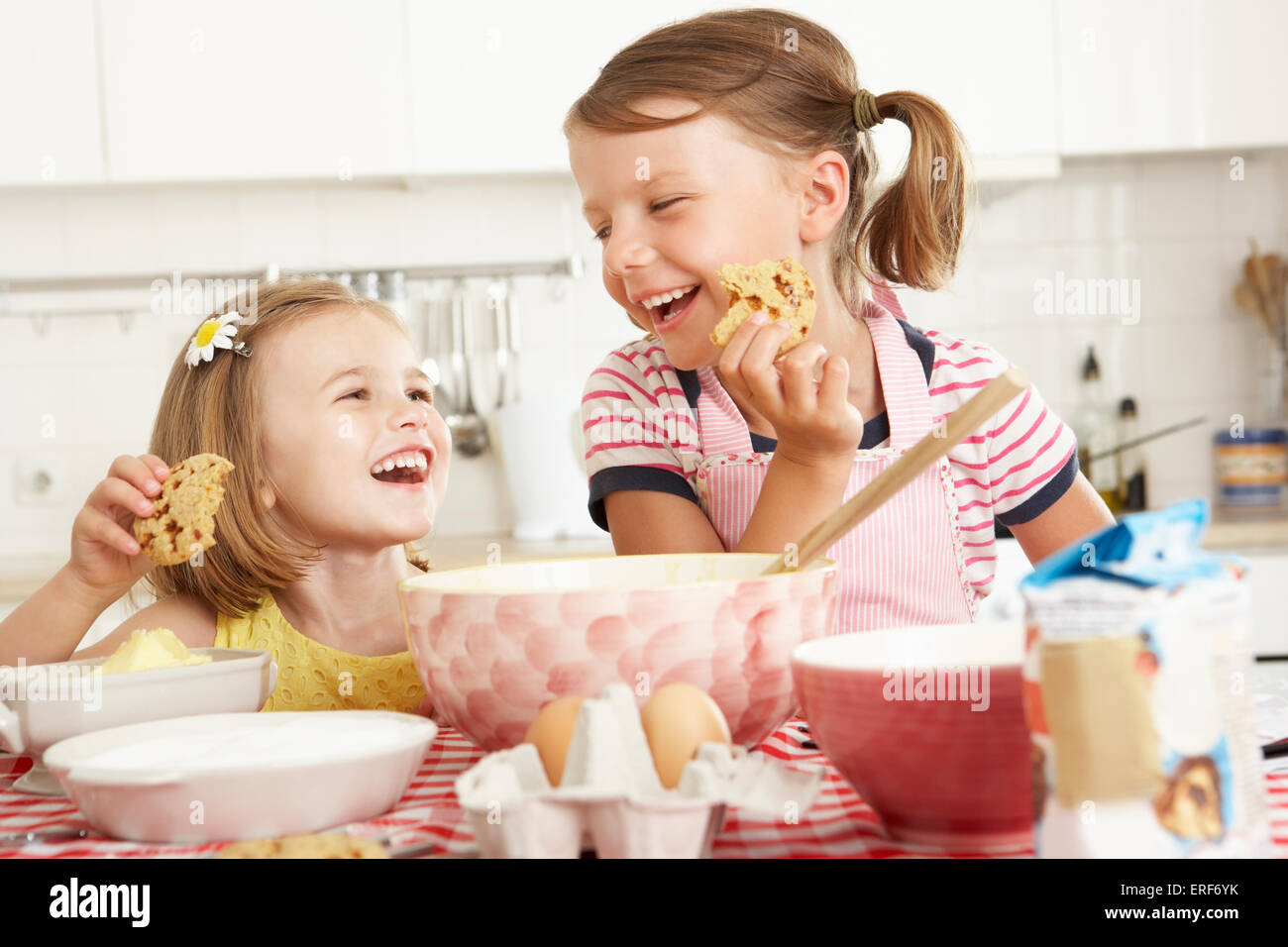 Happy 3 year old girl cake hi-res stock photography and images - Alamy