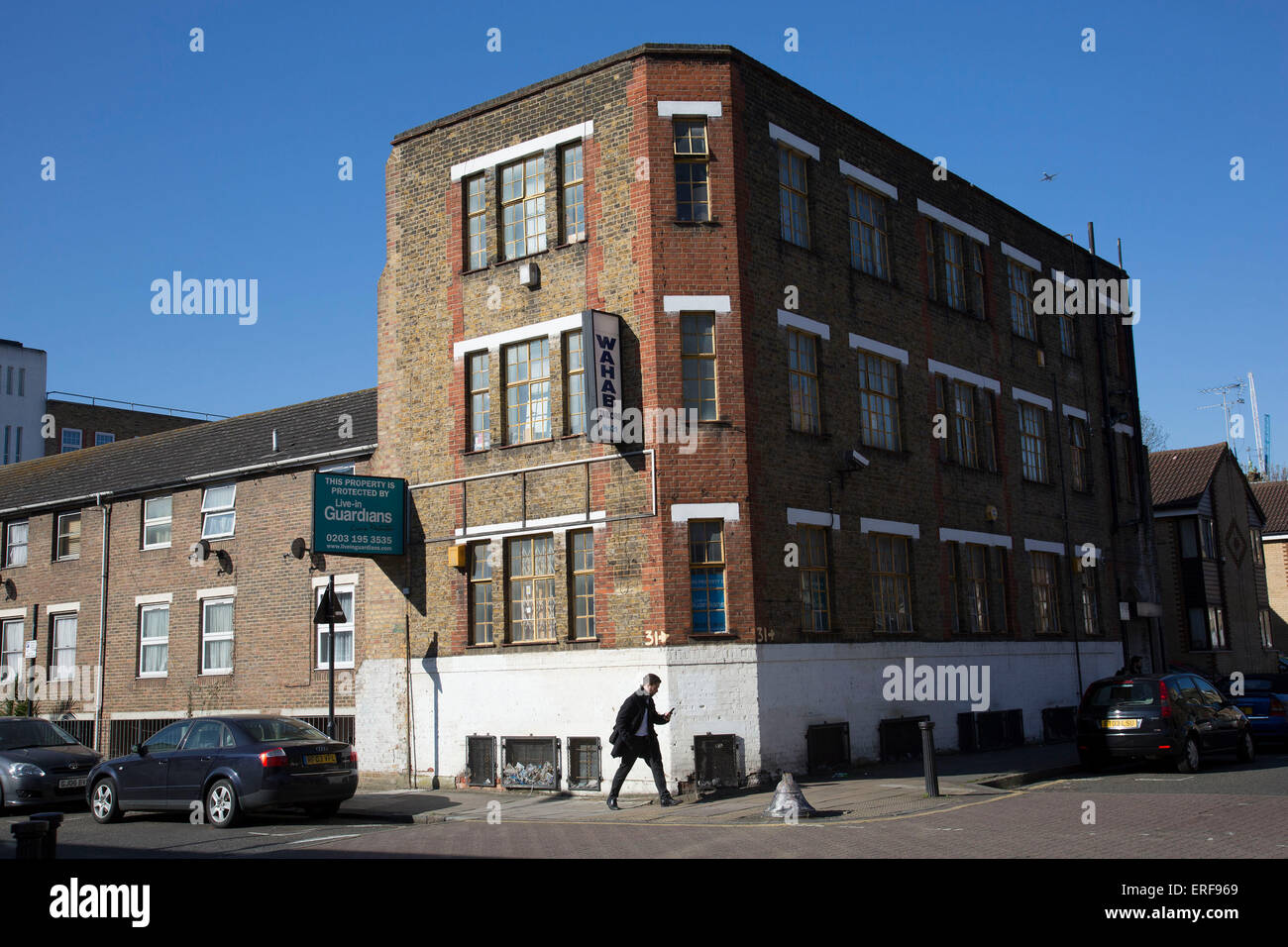 Old and new housing in whitechapel hi-res stock photography and images ...