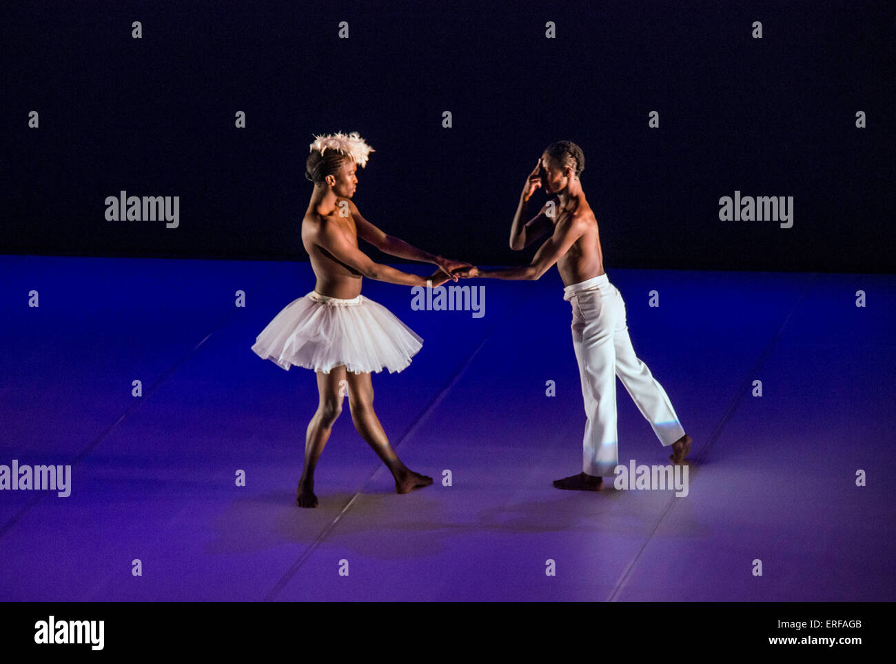Black male dancers hi-res stock photography and images - Alamy
