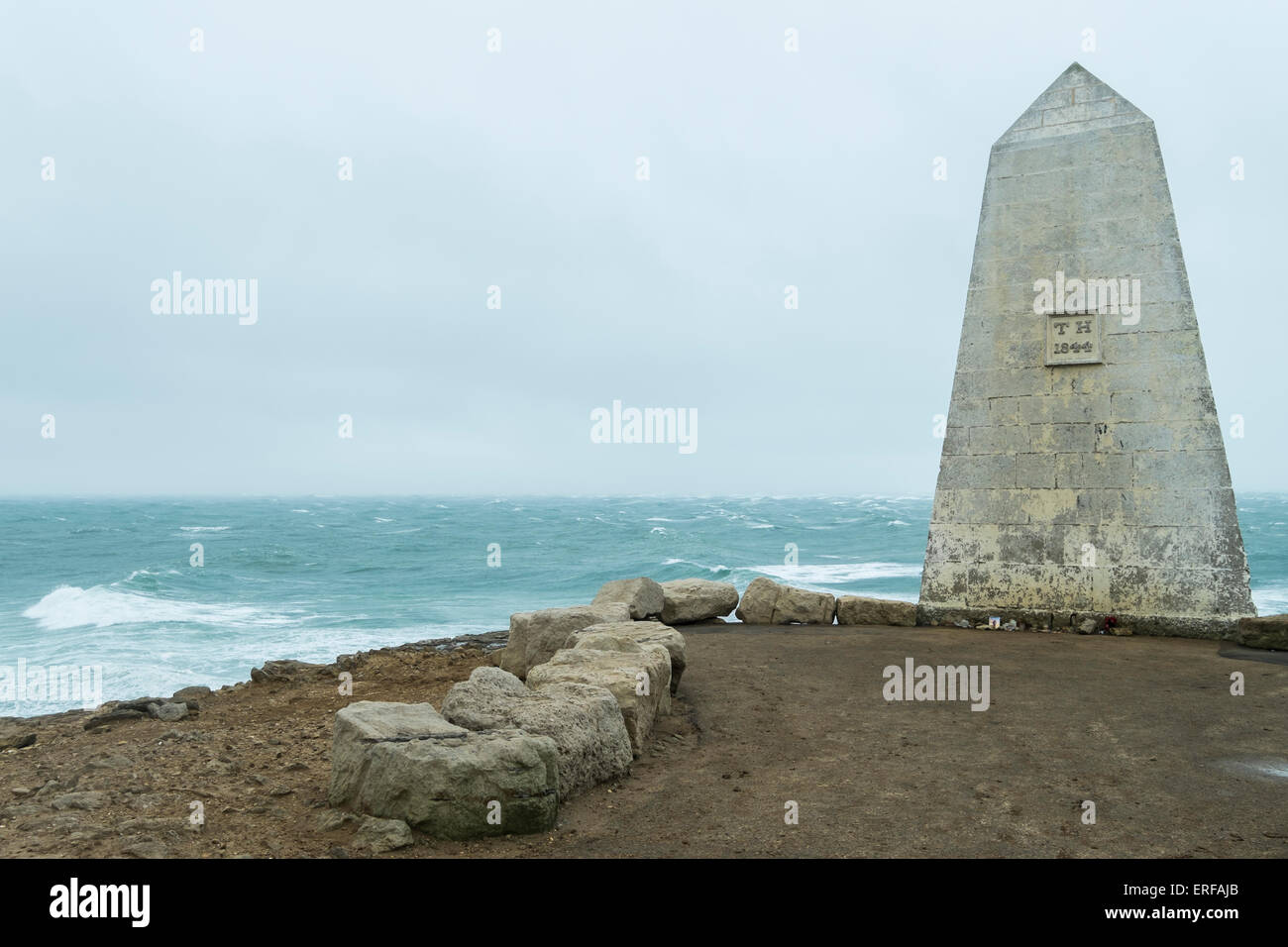 Waves breaking portland bill hi-res stock photography and images - Alamy