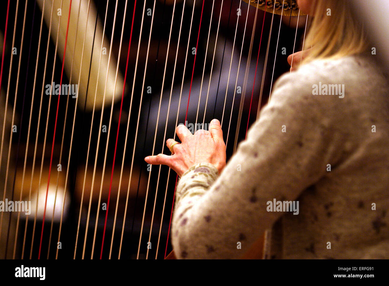 Close harp hi-res stock photography and images - Alamy