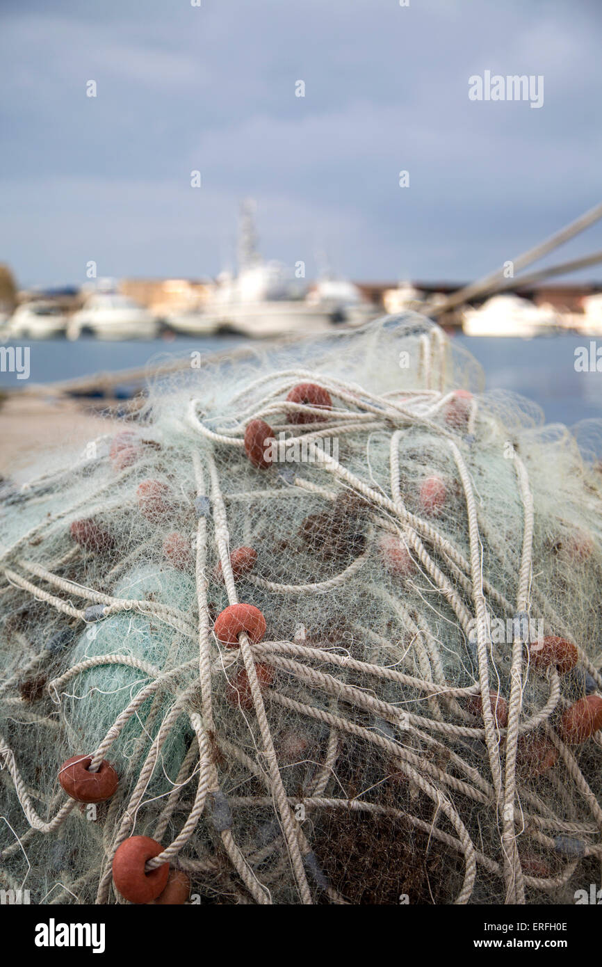 Closeup view at the fishing net Stock Photo - Alamy