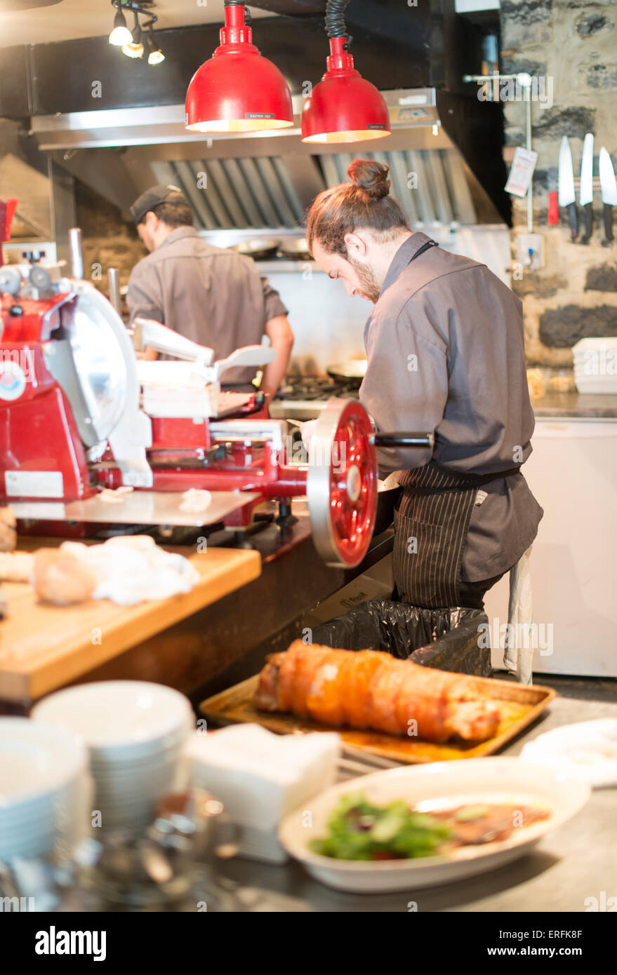 Family meal restaurant hi-res stock photography and images - Alamy