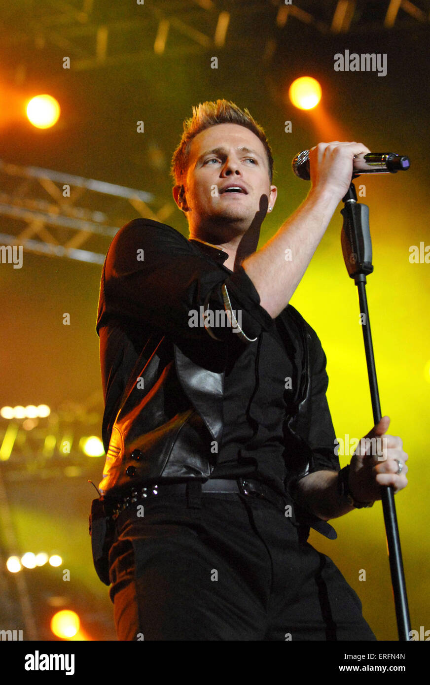 Vocal group singers pop hi-res stock photography and images - Alamy