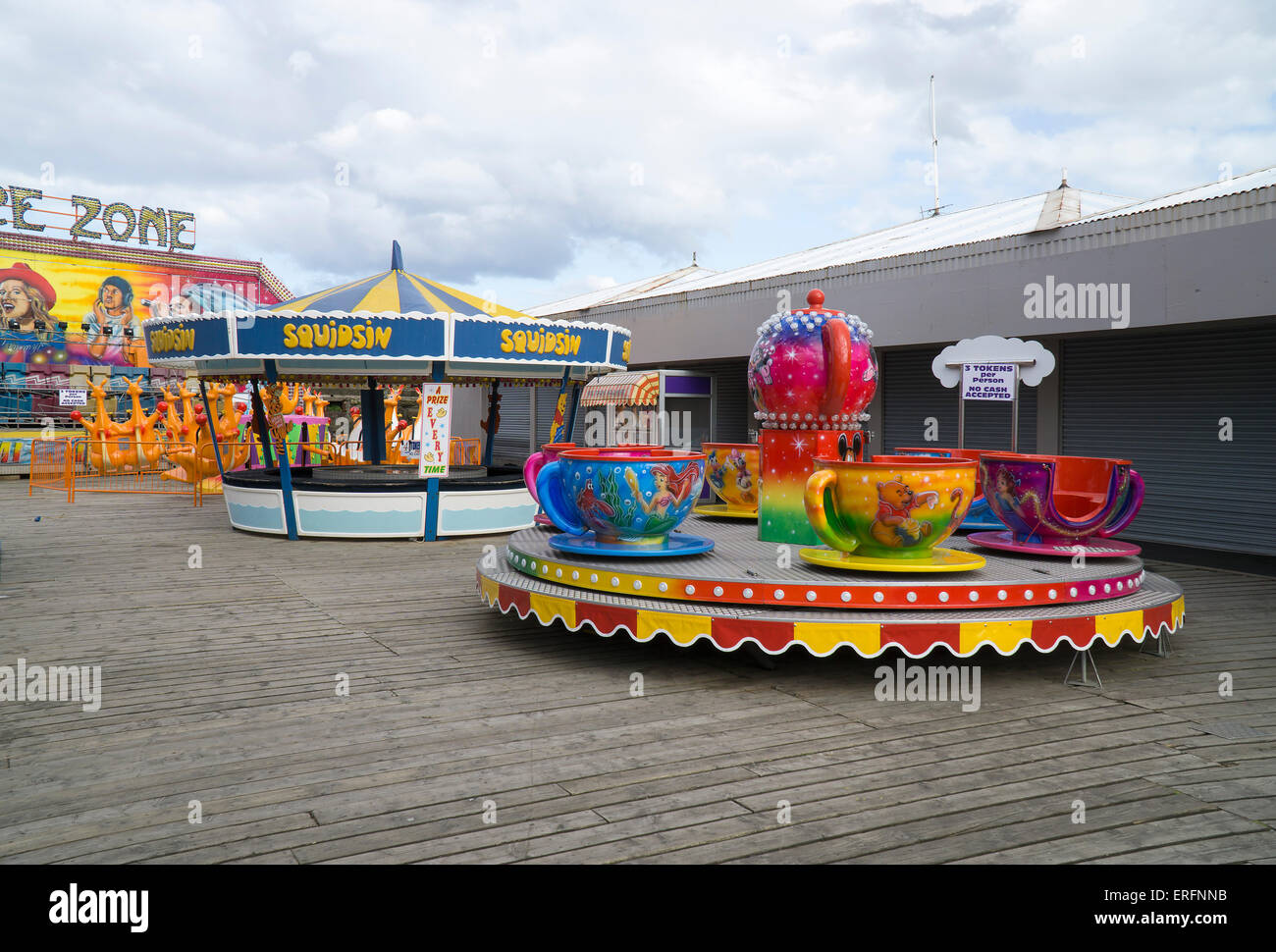 Theme park roller coaster uk hi-res stock photography and images - Alamy