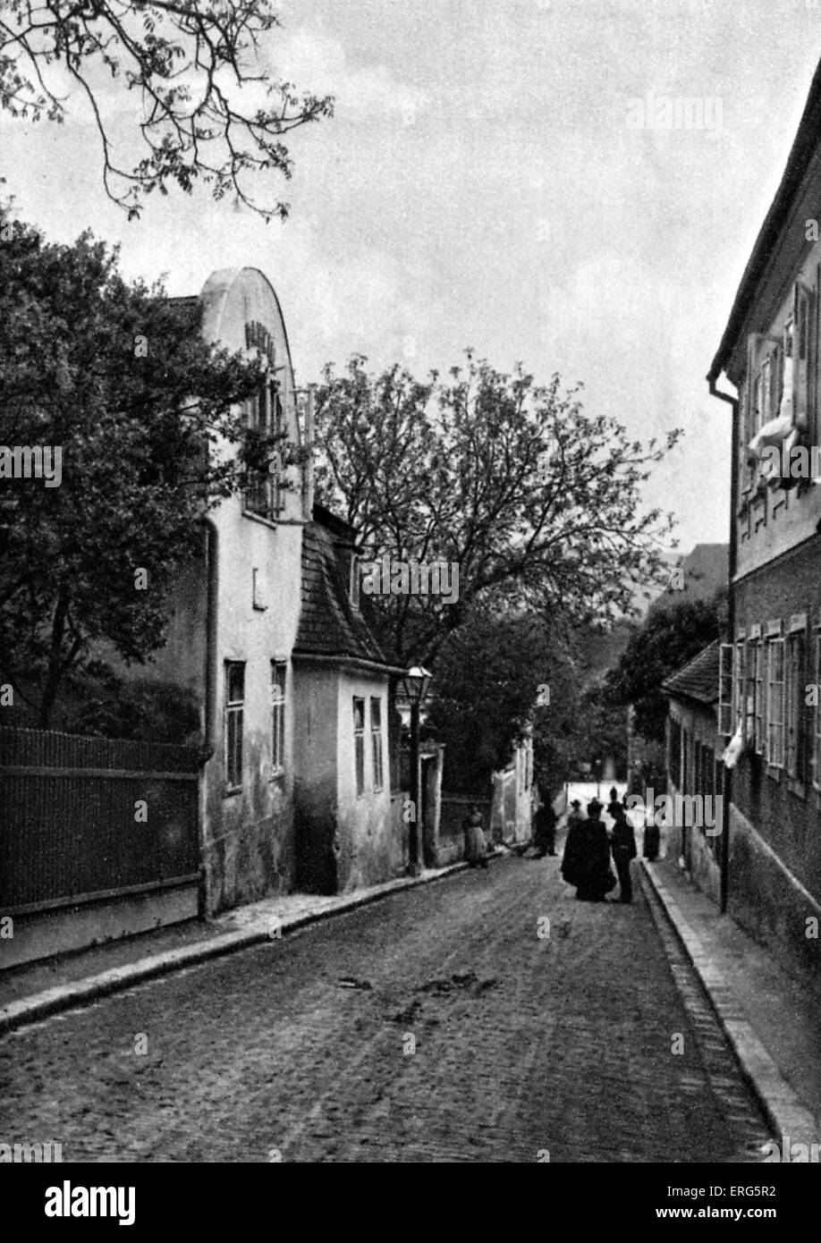 Krones- Gäßchen (alleyway), Heiligenstadt, Vienna, Austria. 1920s ...