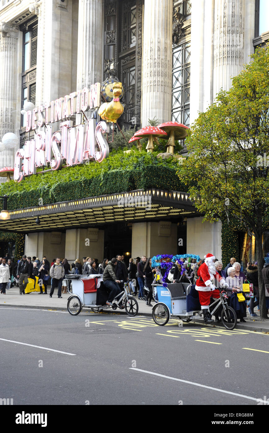 A London Pedicab driver gets into the festive spirit as he pedaled ...