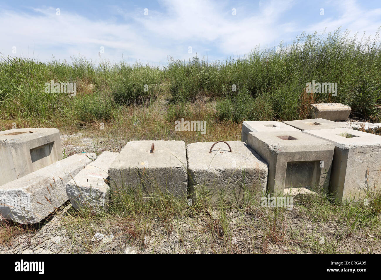 Concrete wasteland hi-res stock photography and images - Alamy