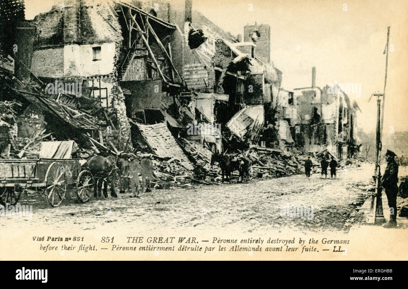 World War 1: Peronne destroyed by the Germans before their departure ...