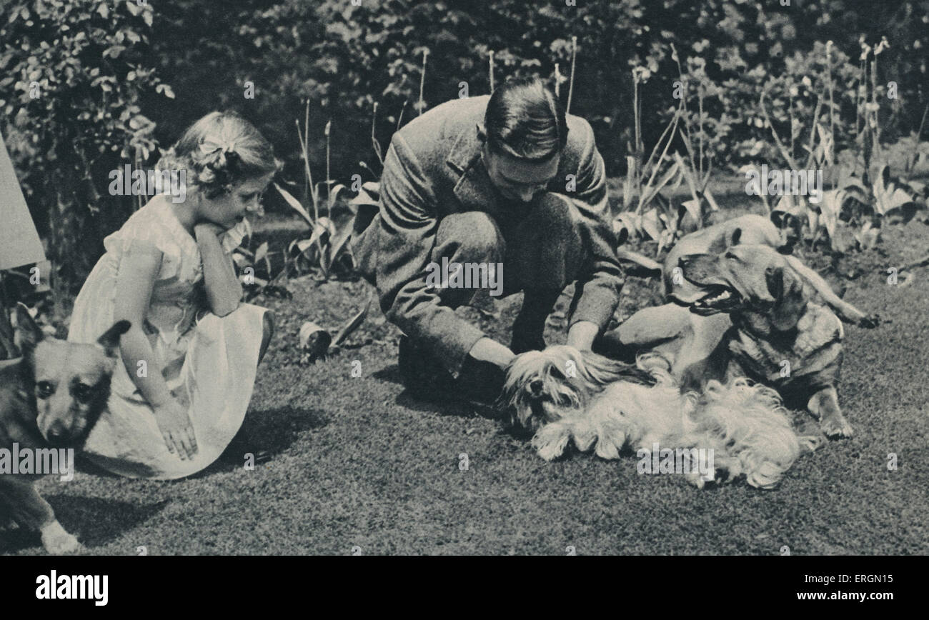 George VI and Princess Margaret with Choo-Choo, a Tibetan lion dog and ...