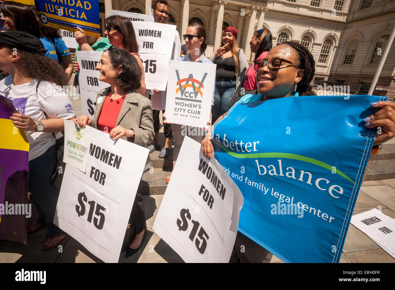 Backing off hi-res stock photography and images - Alamy