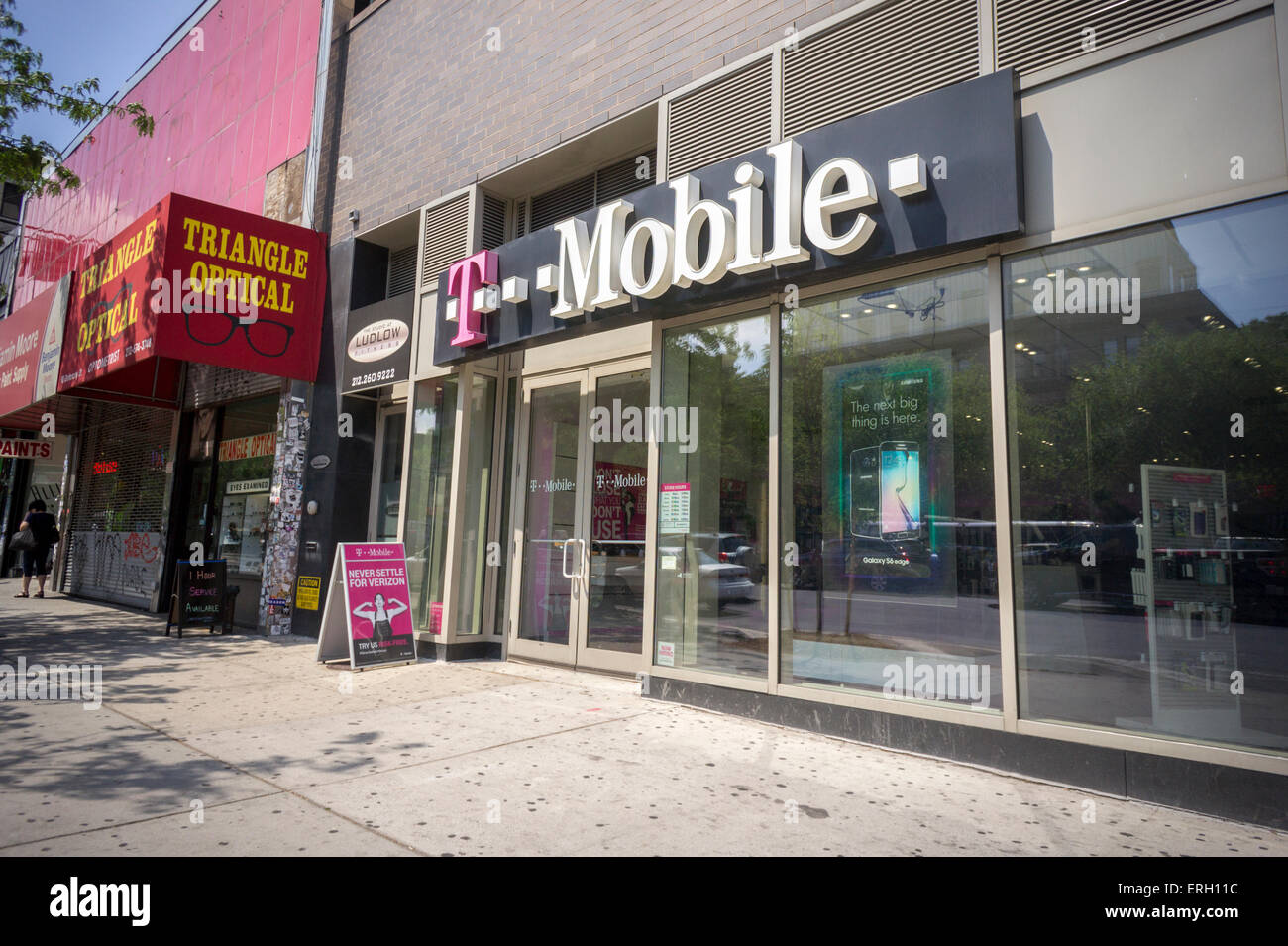 Cellular carrier hi-res stock photography and images - Alamy