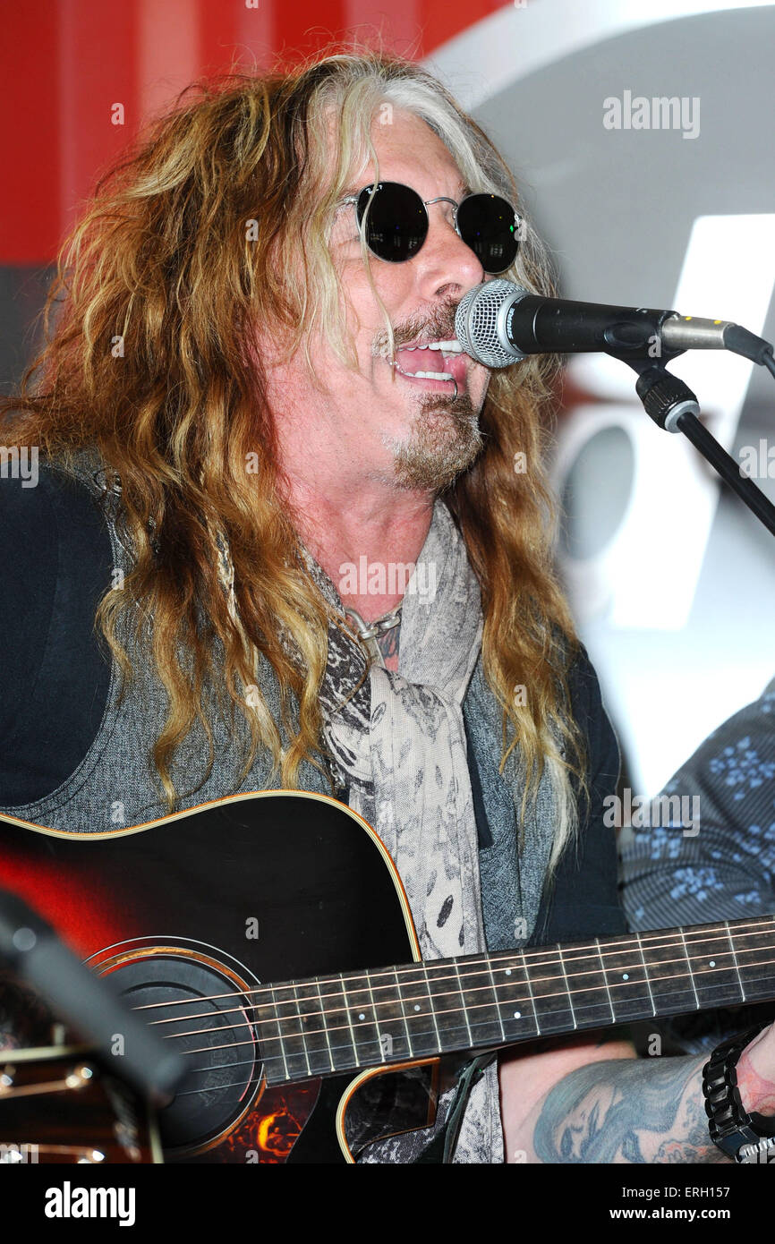John corabi hi-res stock photography and images - Alamy