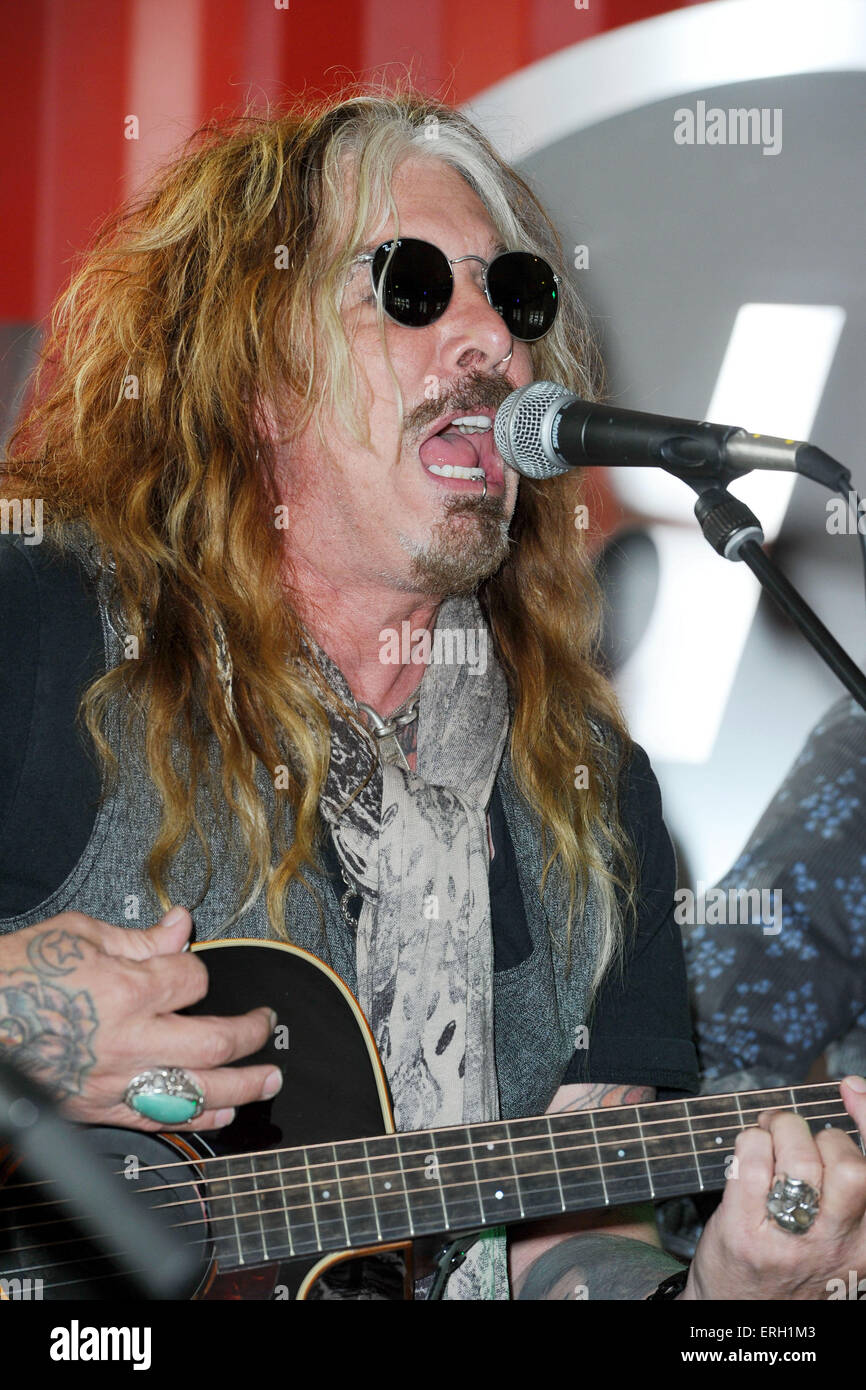 John corabi hi-res stock photography and images - Alamy