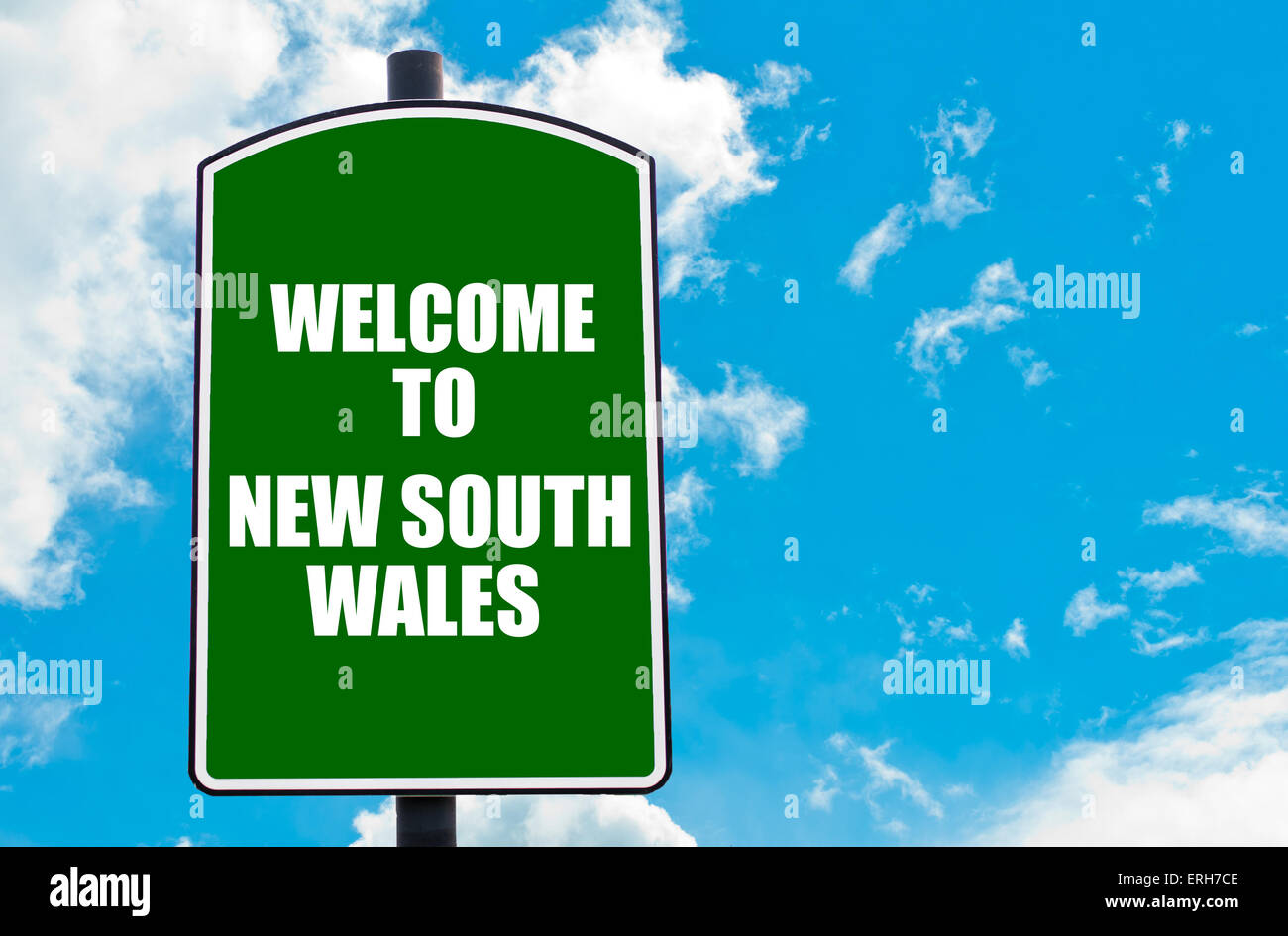 Welcome to wales road sign hi-res stock photography and images - Alamy