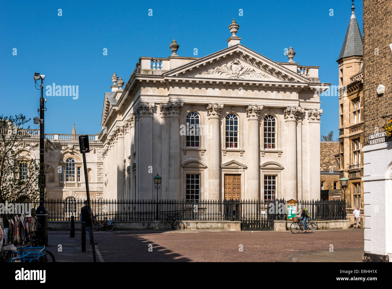 Senate house cambridge university hi-res stock photography and images ...
