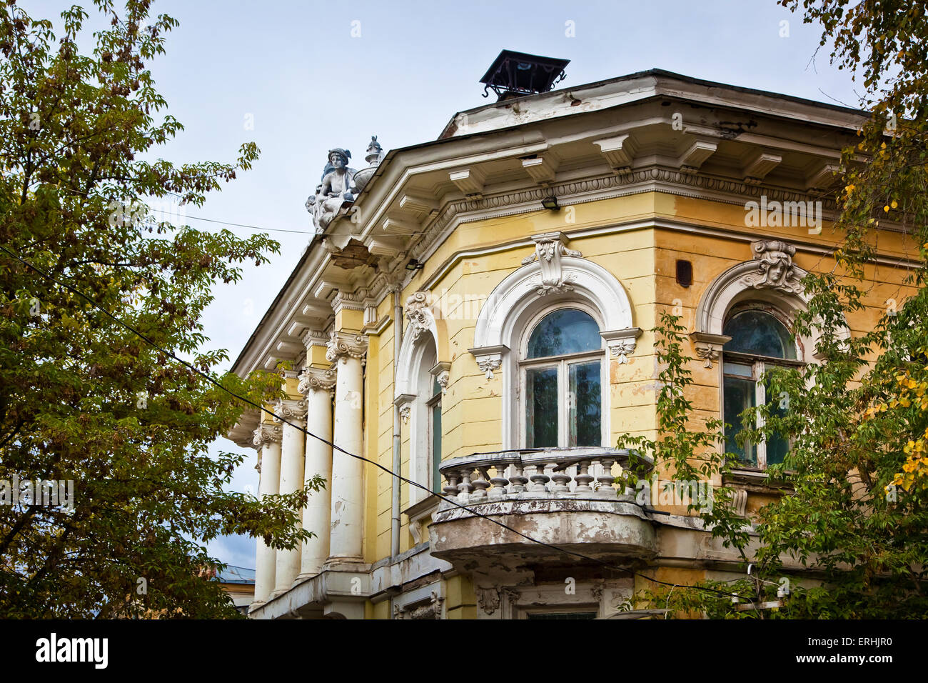 Old historic building balcony deprecated facade texture Stock Photo - Alamy