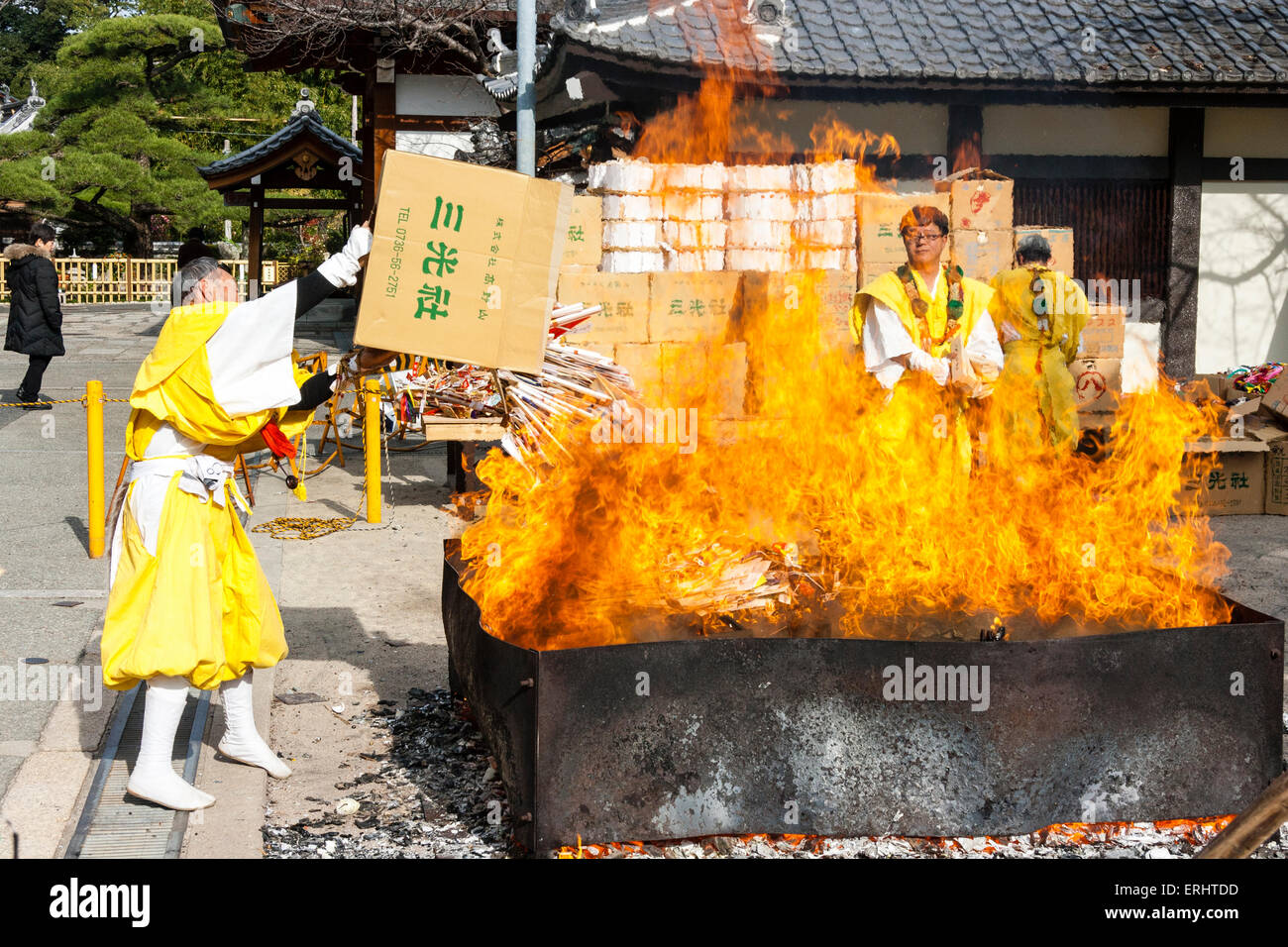 Japan, Nishinomiya, Mondo Yakujin temple. Yearly burning ritual, with ...