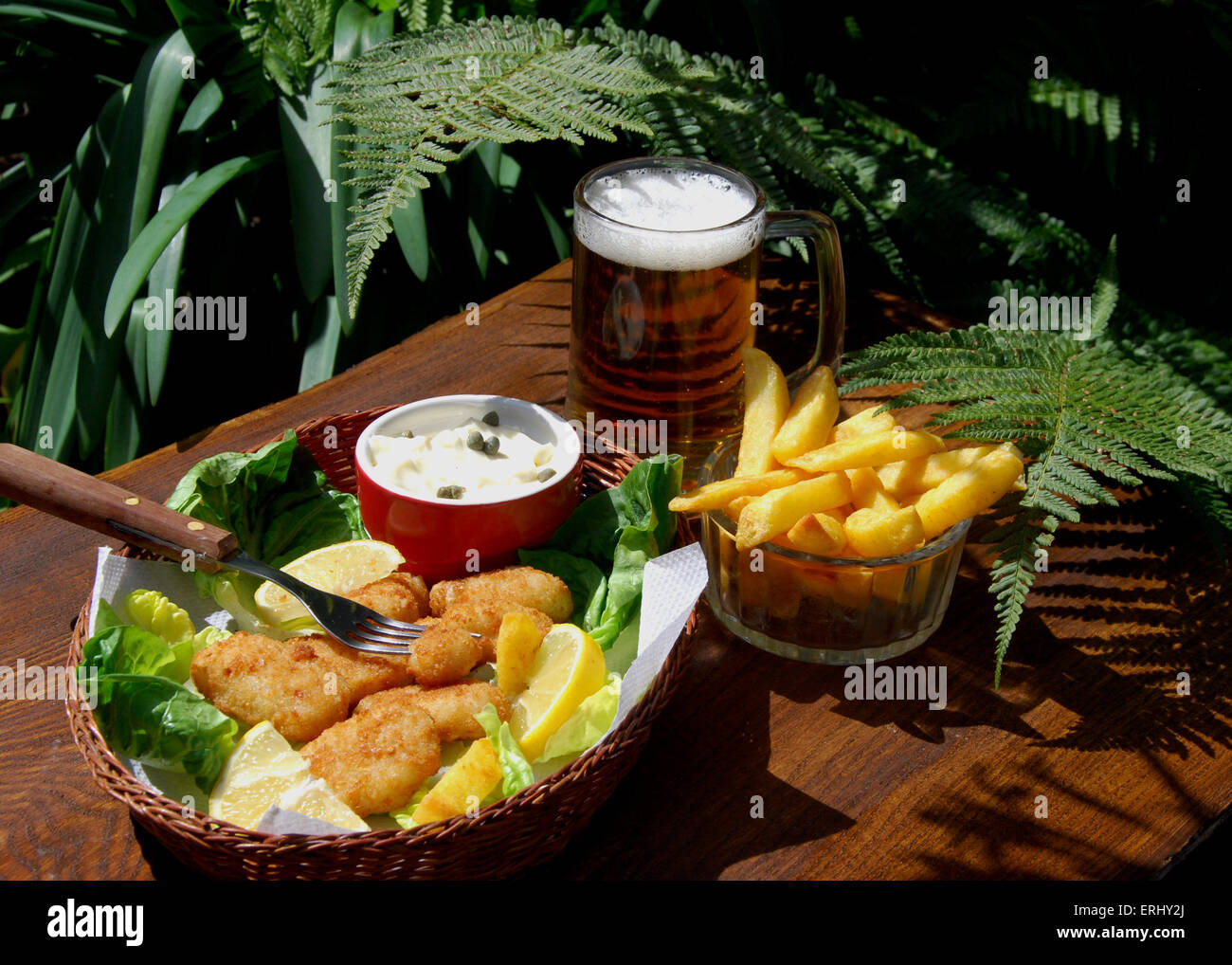 Scampi chips hi-res stock photography and images - Alamy