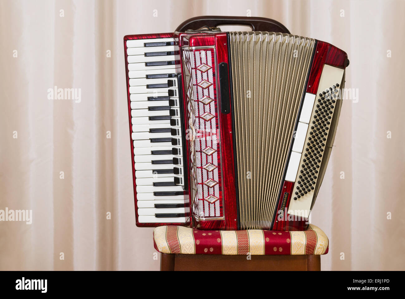 An old retro accordion is waiting for the player Stock Photo - Alamy