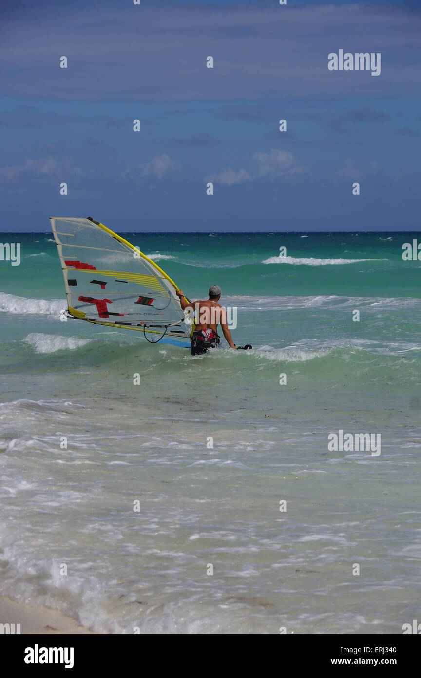Windsurfer in Cayo Coco, Cuba Stock Photo - Alamy