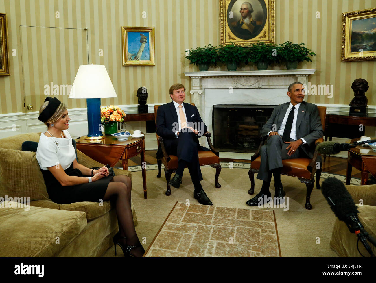 United States President Barack Obama meets with King Willem-Alexander ...