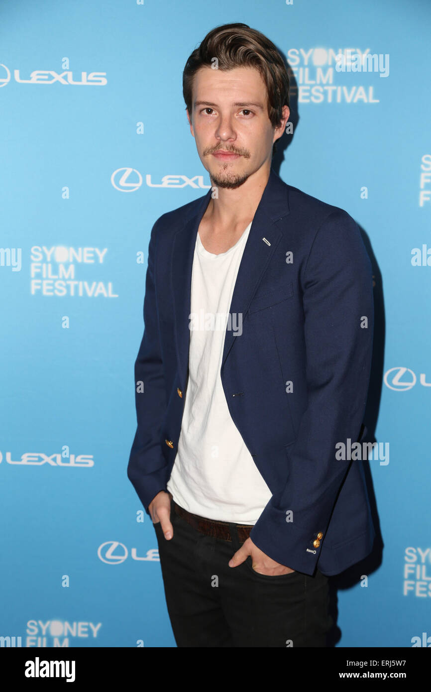 Xavier Samuel Eclipse