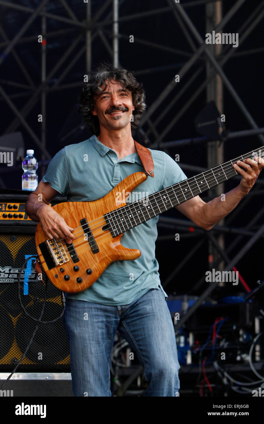 The bassist Faso (stage name of Nicola Fasani) in concert with Trio ...