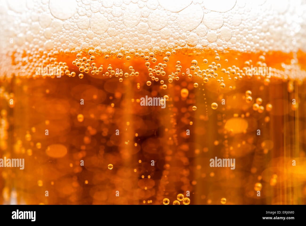 beer with bubbles Stock Photo - Alamy