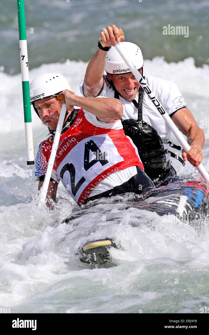 Markkleeberg, Germany. 31st May, 2015. Maxim Obraztsov (front) and ...