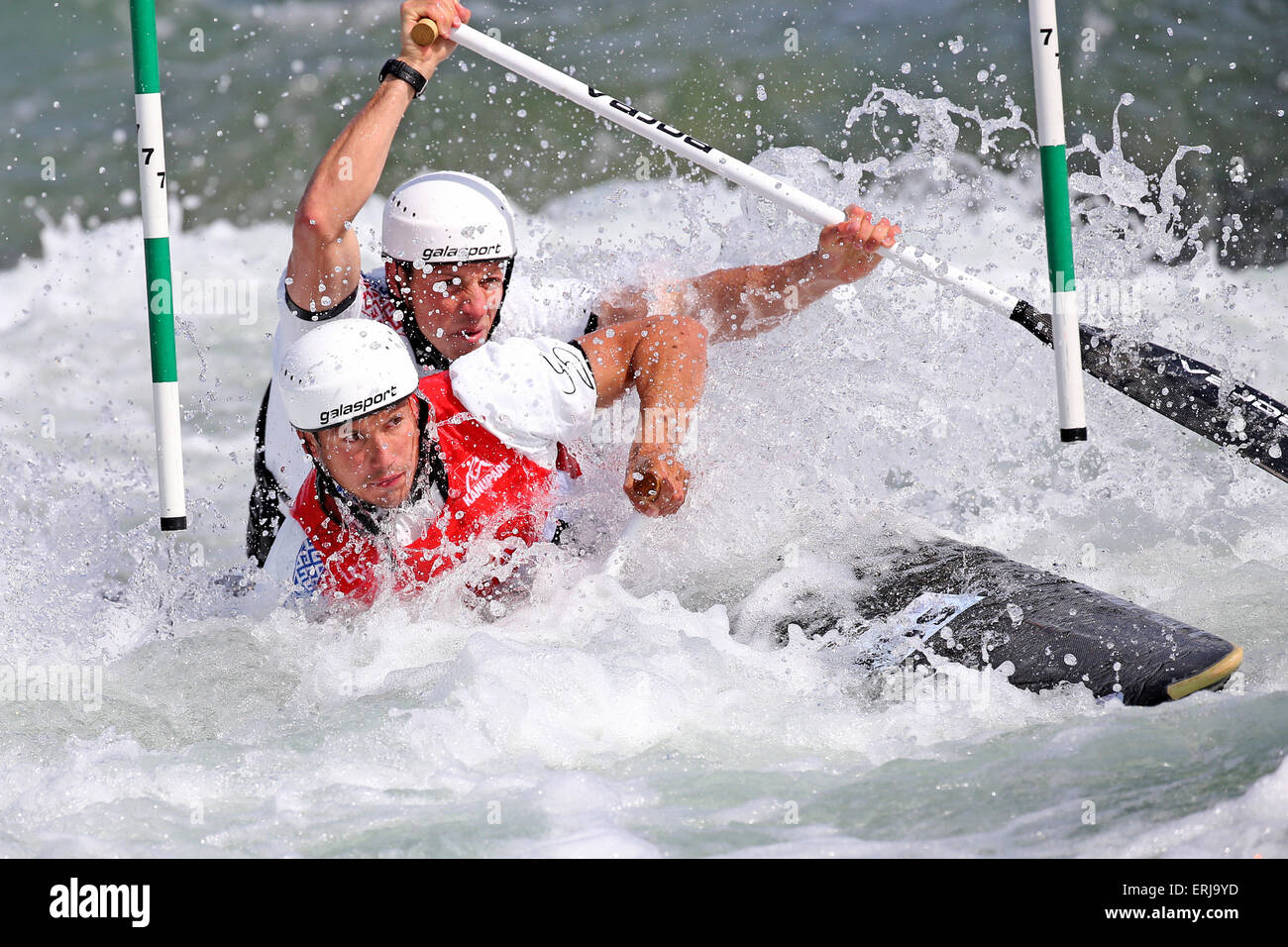 Markkleeberg, Germany. 31st May, 2015. Maxim Obraztsov (front) and ...