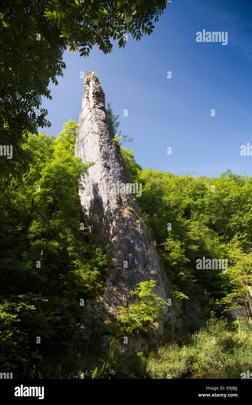 UK, England, Derbyshire, Dovedale, Ilam Rock limestone rock pinnacle ...