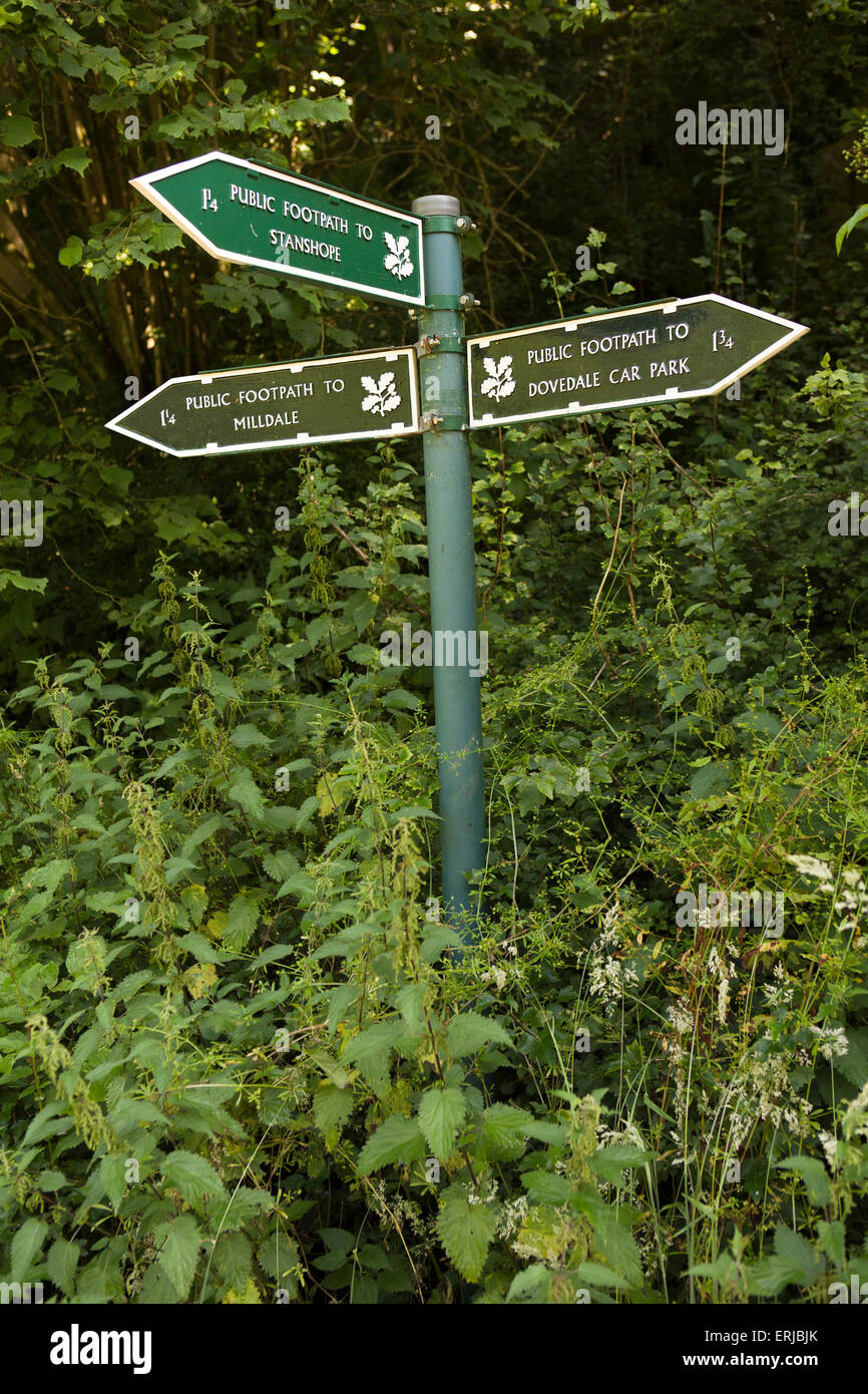 Walking route signs hi-res stock photography and images - Alamy