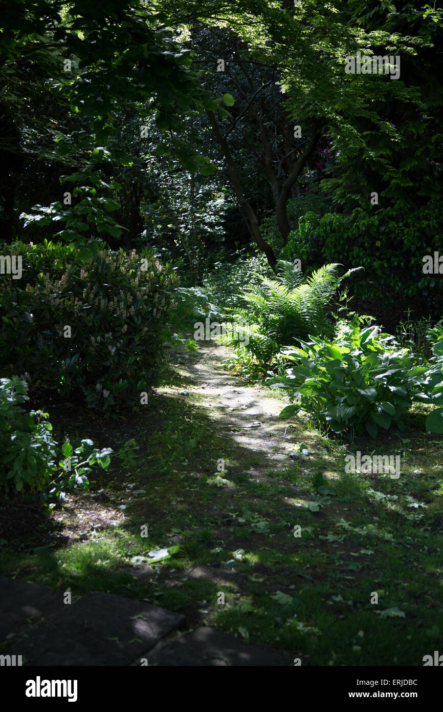English countryside pathways and gardens Stock Photo - Alamy