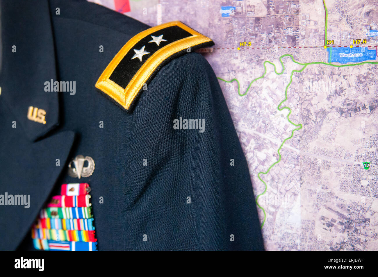 Us army uniform hi-res stock photography and images - Alamy