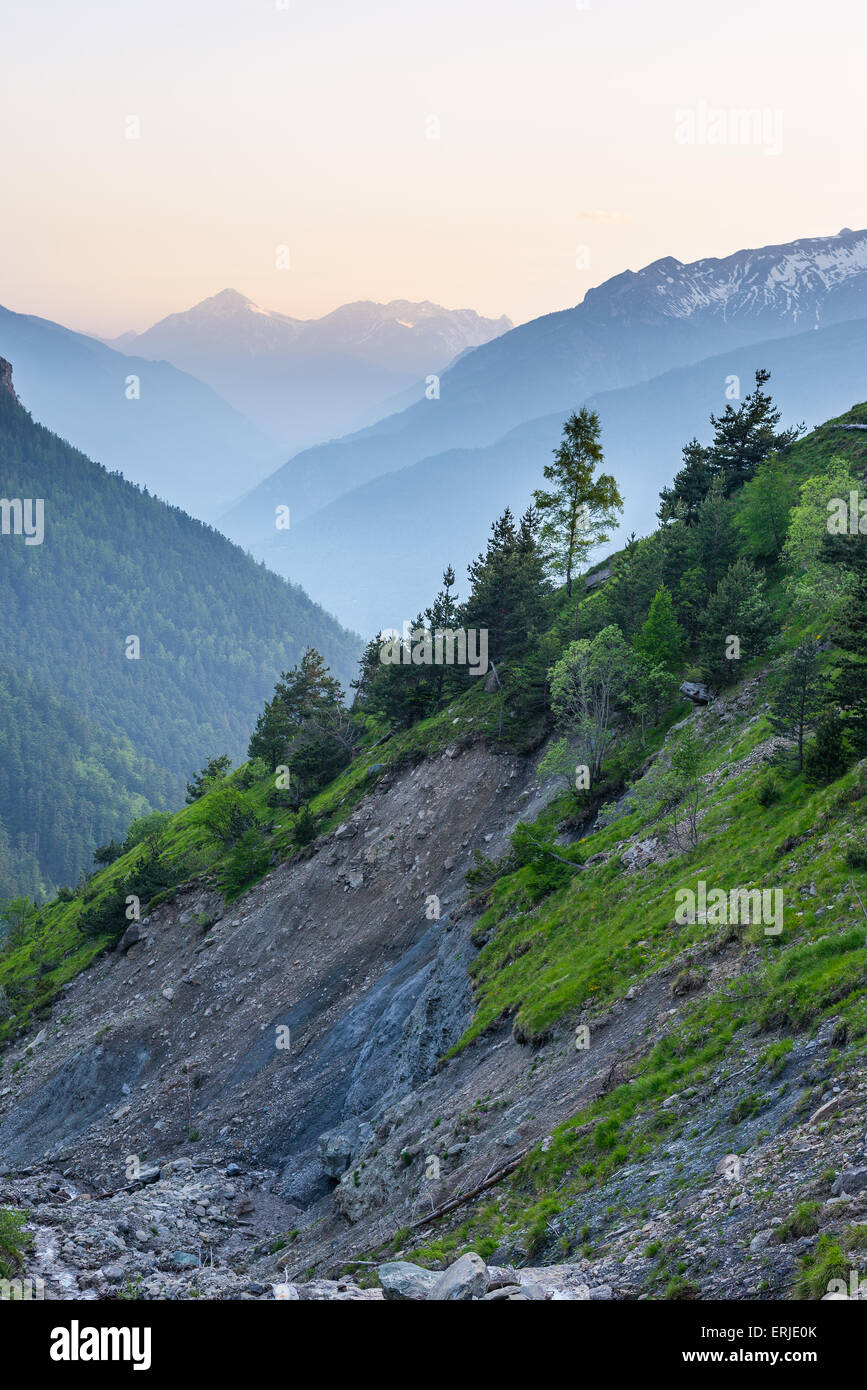 Steep slope erosion hi-res stock photography and images - Alamy