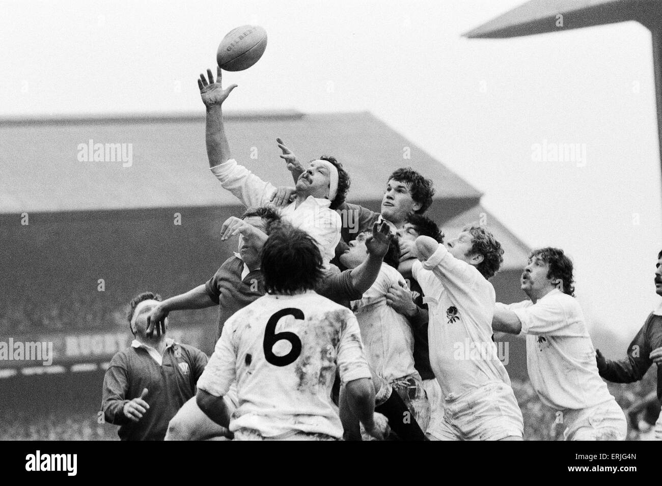 Rugby union five nations match Black and White Stock Photos & Images ...