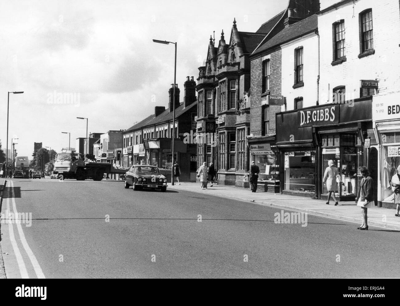 Foleshill Road, Foleshill Coventry 2nd June 1976 Stock Photo - Alamy