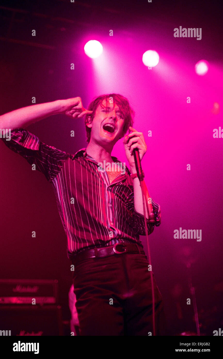 Pulp play the Clickimin Centre, Shetland, 13th August 1996. Lead Singer ...