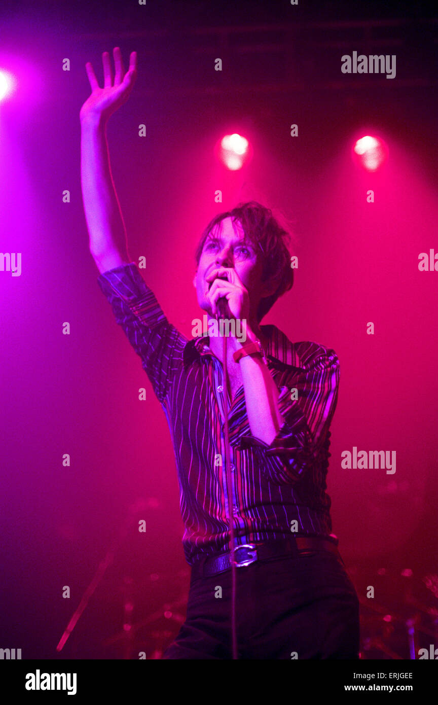 Pulp play the Clickimin Centre, Shetland, 13th August 1996. Lead Singer ...