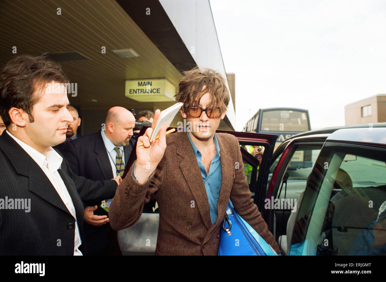Pulp play the Clickimin Centre, Shetland, 13th August 1996. Lead Singer ...