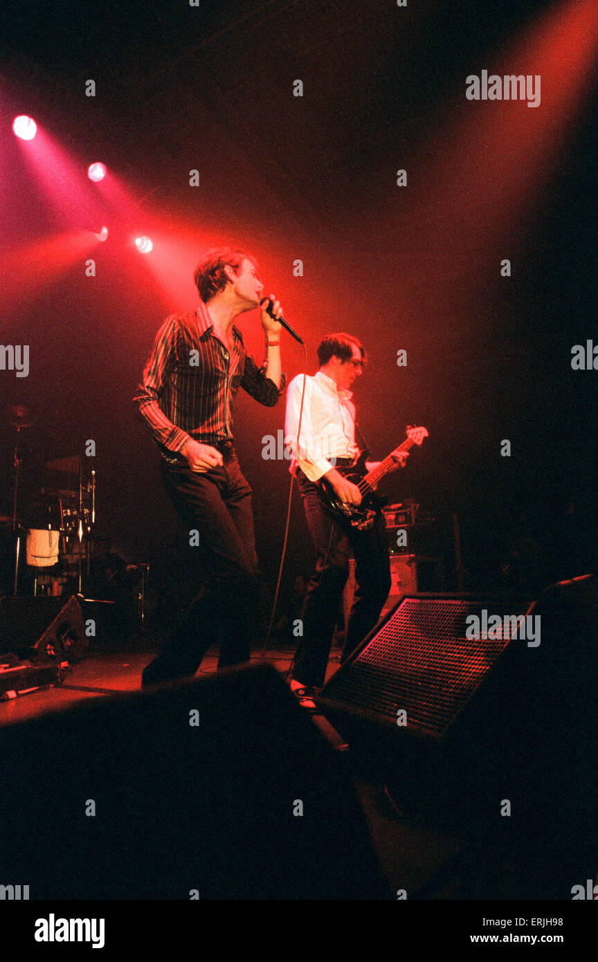 Pulp play the Clickimin Centre, Shetland, 13th August 1996. Lead Singer ...