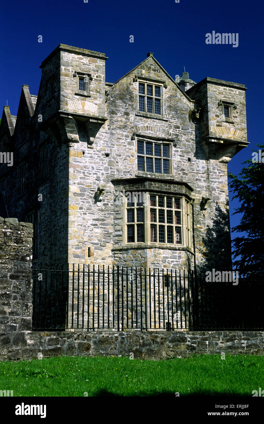 Ireland, County Donegal, Donegal town, castle Stock Photo - Alamy