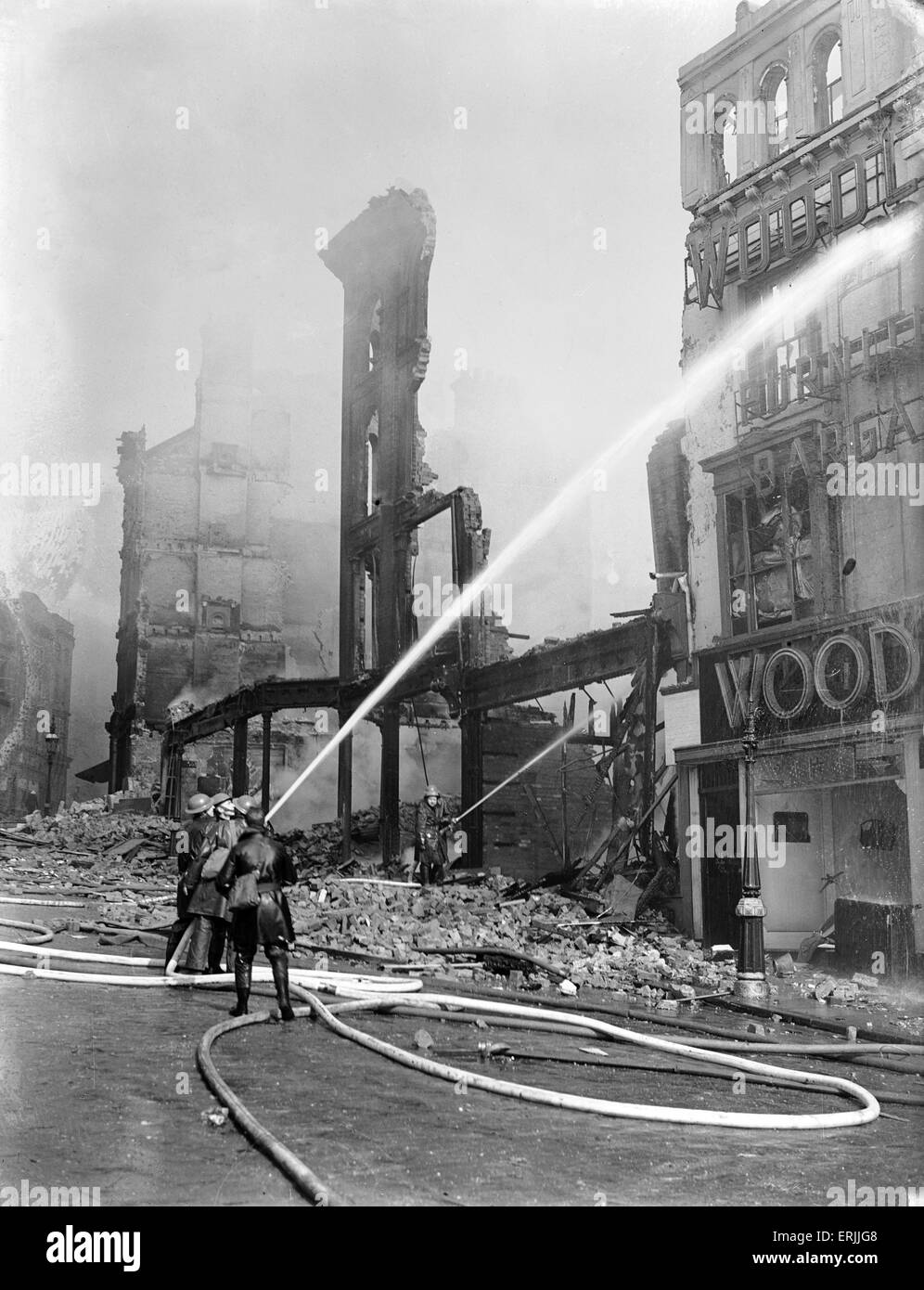Bomb damage to Bull Ring, High Street, Birmingham, after air raid on ...